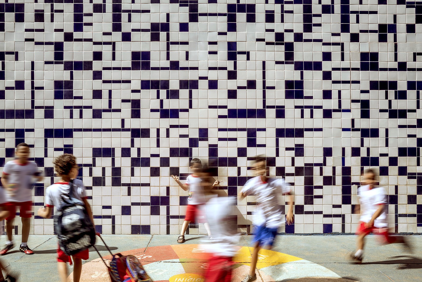 Photographic exhibition "Releituras de Edgard Cesar" | The Guide